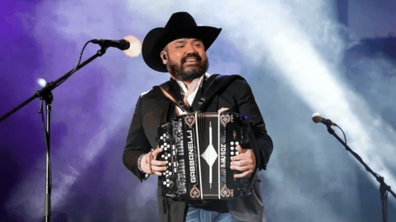 Ricky Muñoz mandó indirectas a algunos de sus colegas del género ...